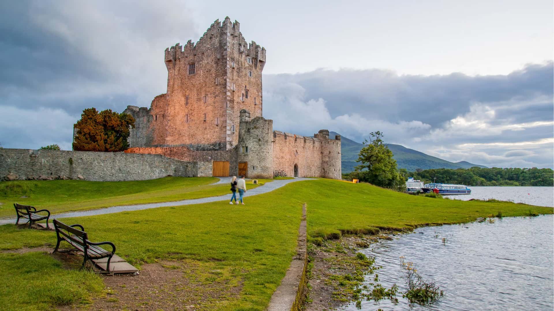 29 of the Best Castles in Ireland: Ruins, Forts & Hotels